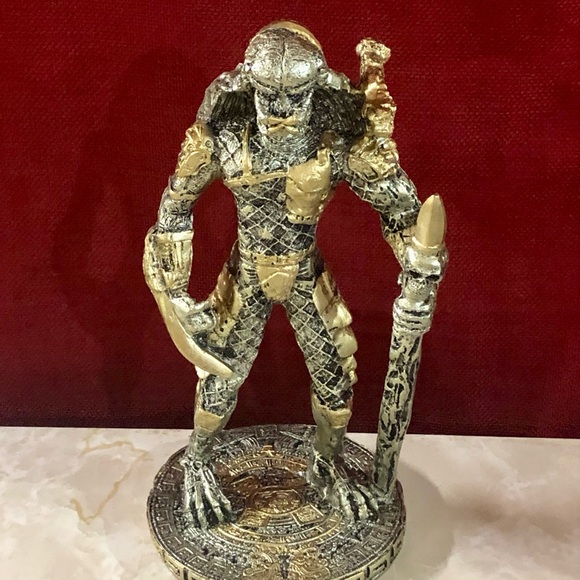Handmade | Art | Predator Monster On Top Of Aztec Calendar Gold And ...
